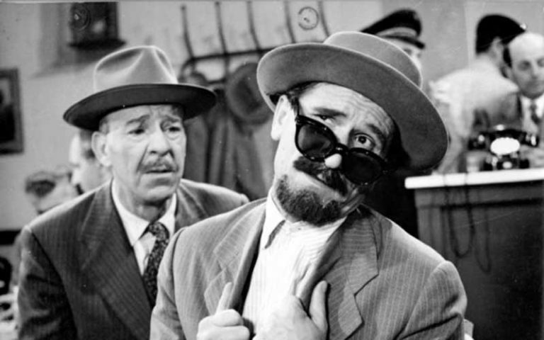 Μακρυκωσταίοι και Κοντογιώργηδες (1960)