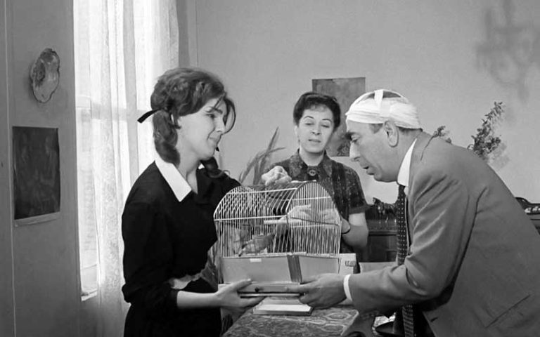 Ένας Κλέφτης... με Φιλότιμο (1965)