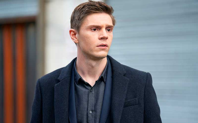 Evan Peters | Έβαν Πίτερς • Filmy.gr